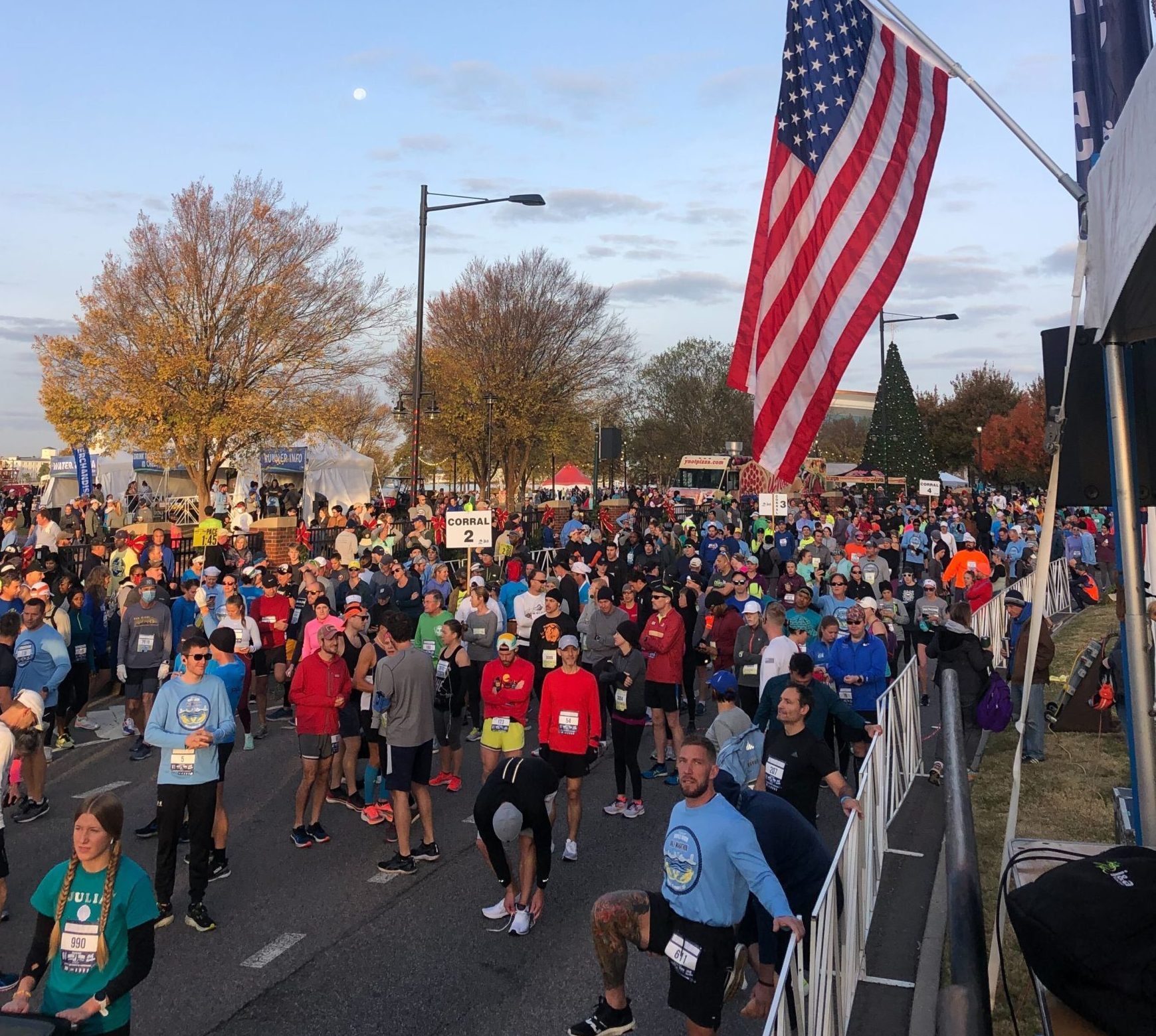 3500 Runners Tour Norfolk By Foot During Norfolk Harbor Race Weekend ...