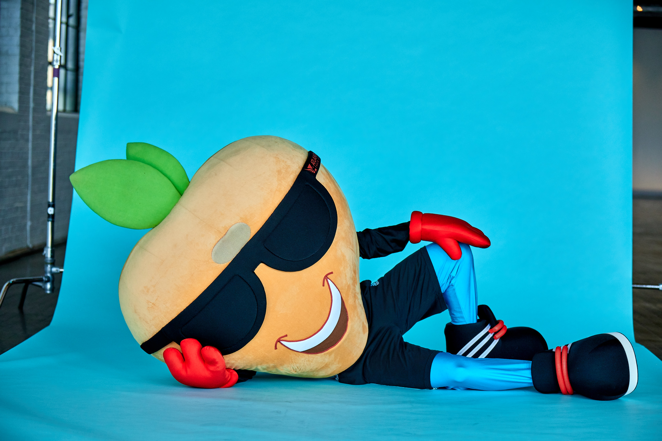 Atlanta Track Club Introduces Pete the Peach - Running USA